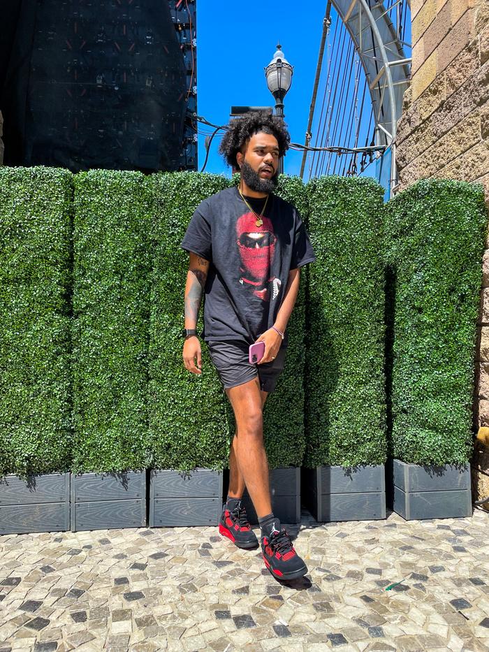 Adrian Bond 's portfolio content